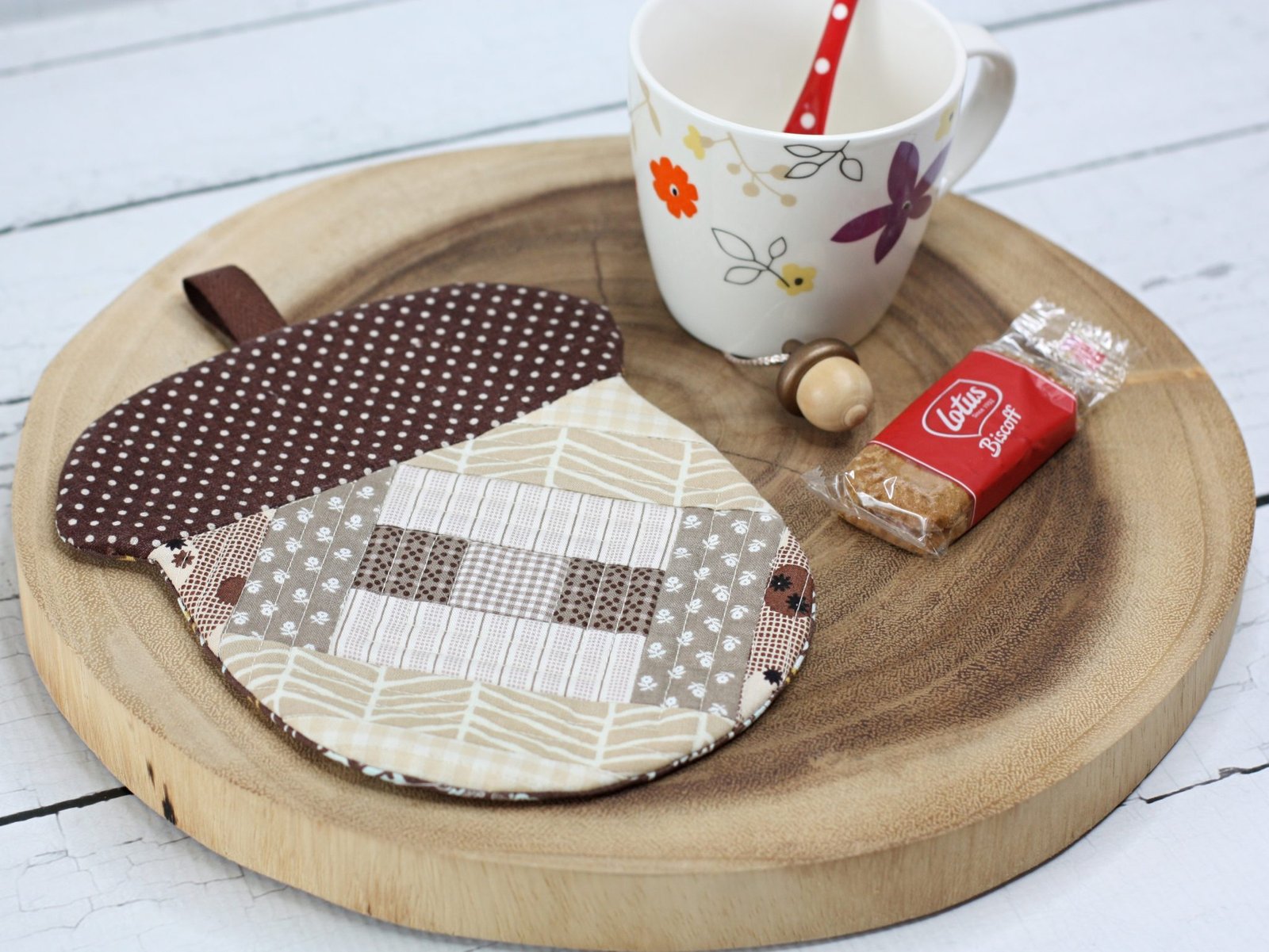 Patchwork Acorn Coaster - A Spoonful of Sugar Shop