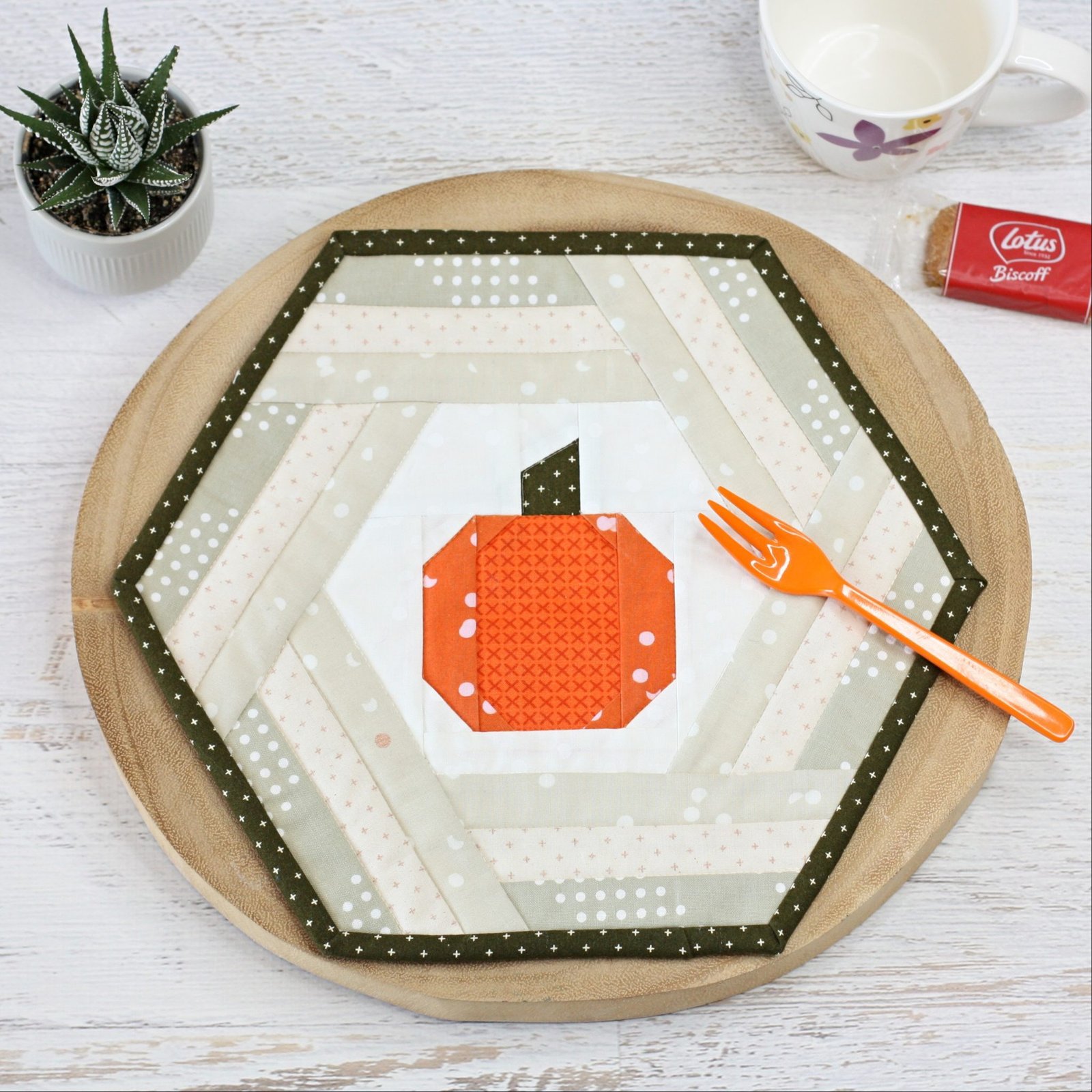 Hexie Pumpkin Placemat - A Spoonful of Sugar Shop